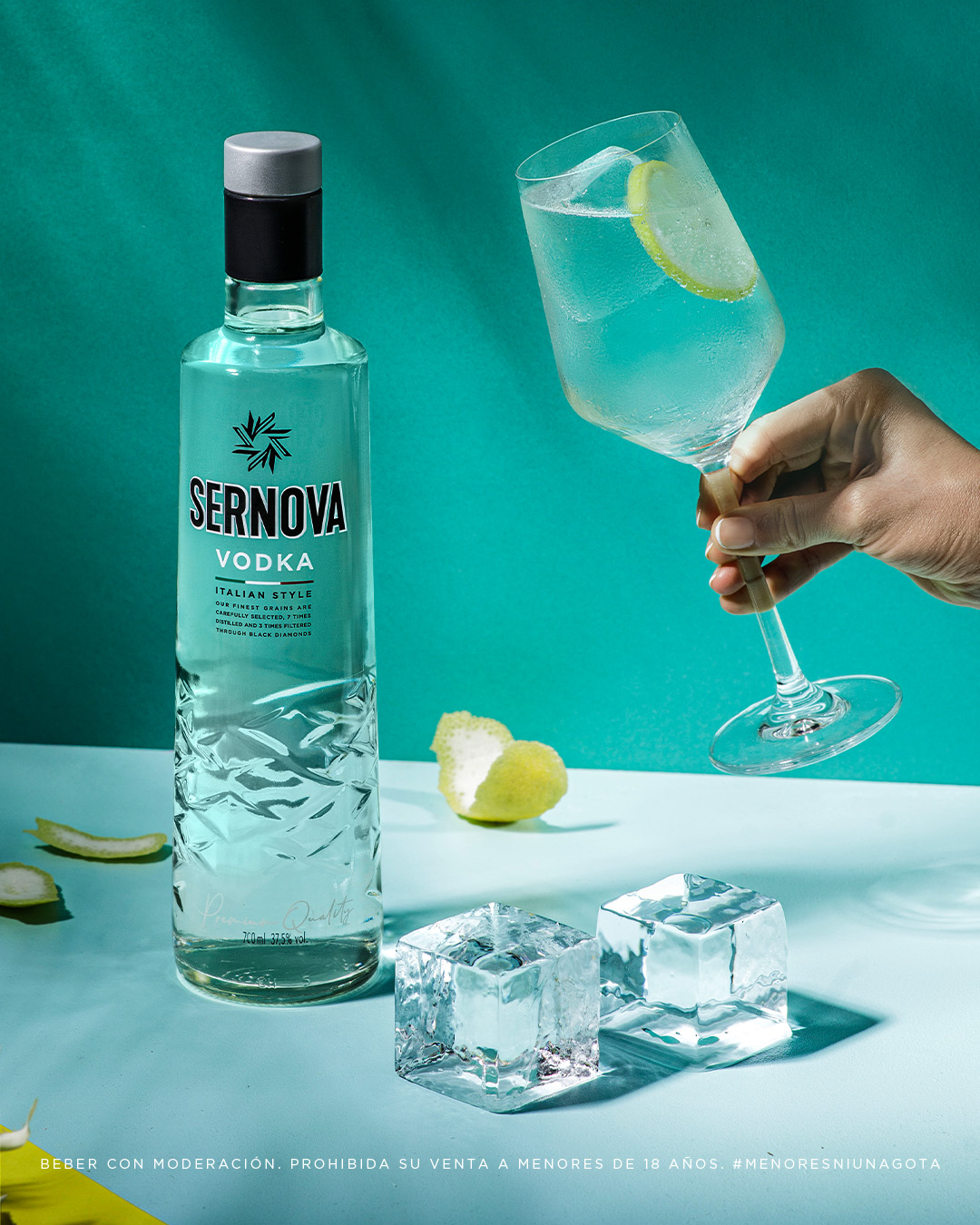 Sernova Apple 700ML – Black Bebidas